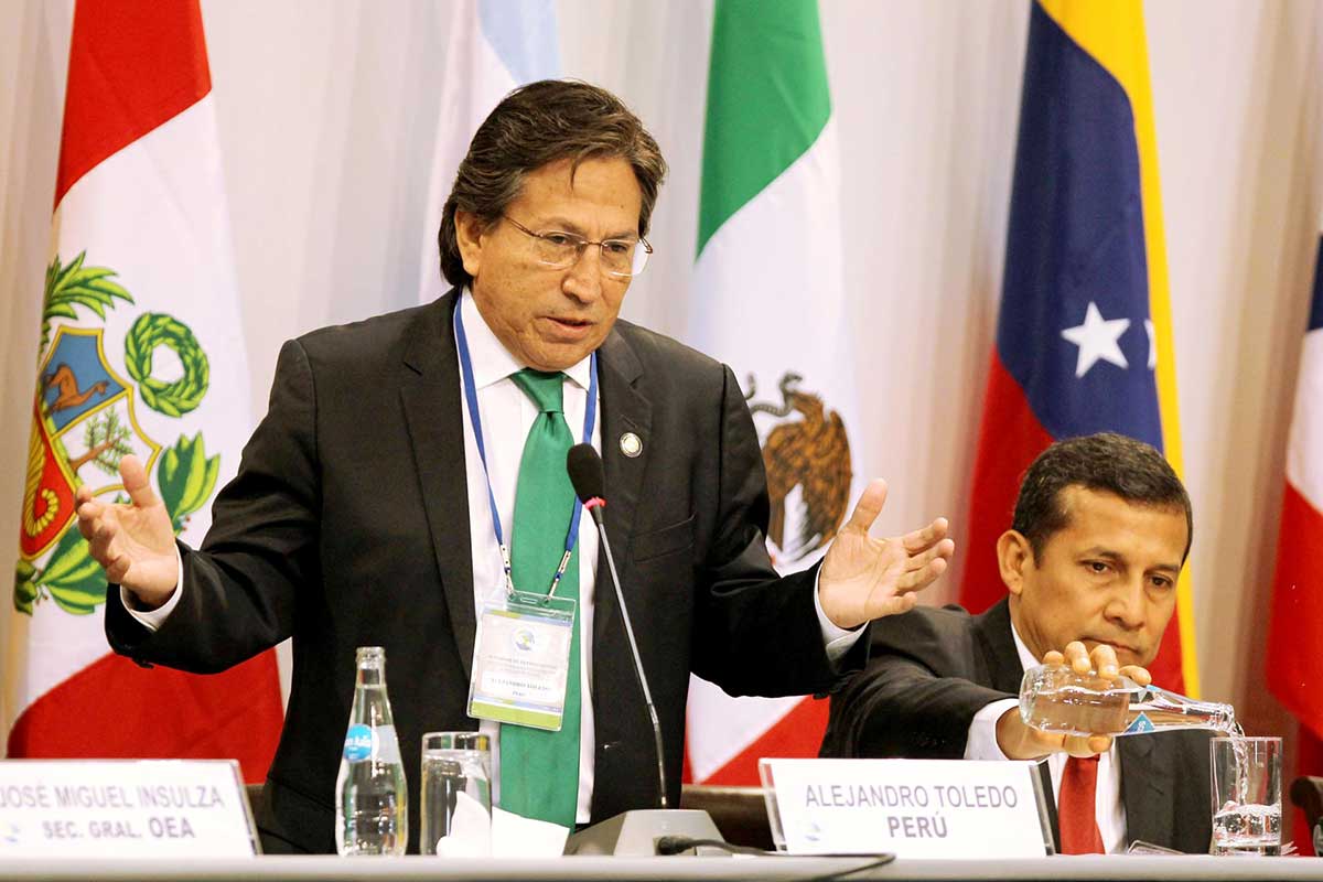 Expresidente Peruano Alejandro Toledo Se Entrega A Las Autoridades De